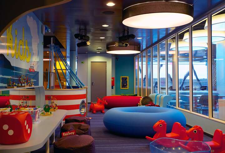 Viihderisteily Viking Grace | Matkapojat